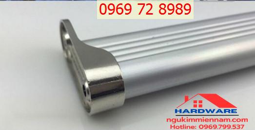 THANH NHÔM TREO ÁO OVAN – Phụ kiện gỗ nhập khẩu, ray trượt, ổ điện usb ...